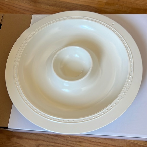 Nora Fleming | Kitchen | Retired Nora Fleming Melamine Chip N Dip Tray Mel 5 | Poshmark